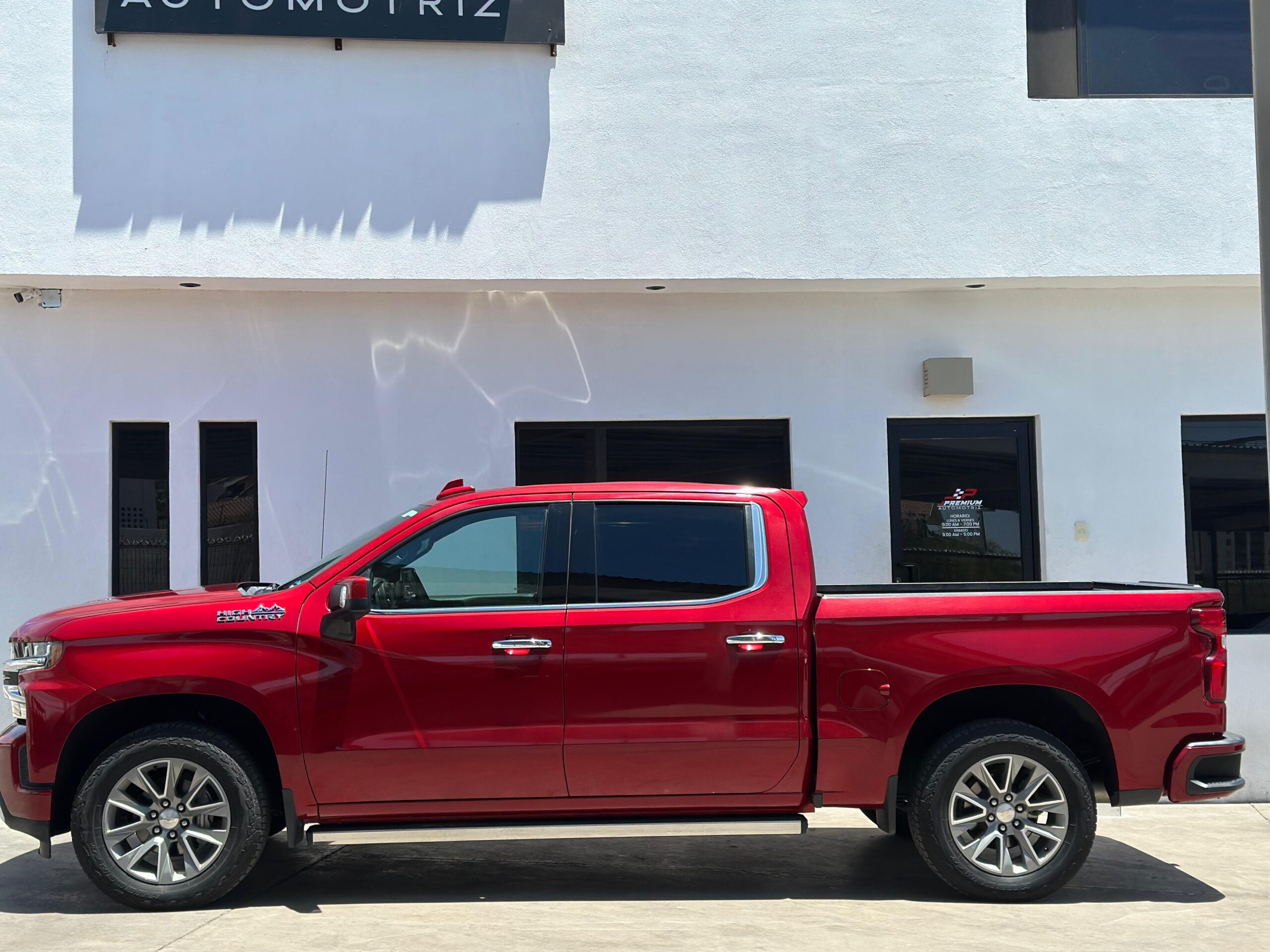 CHEVROLET CHEYENNE HIGH COUNTRY 2022 - J Premium Automotriz