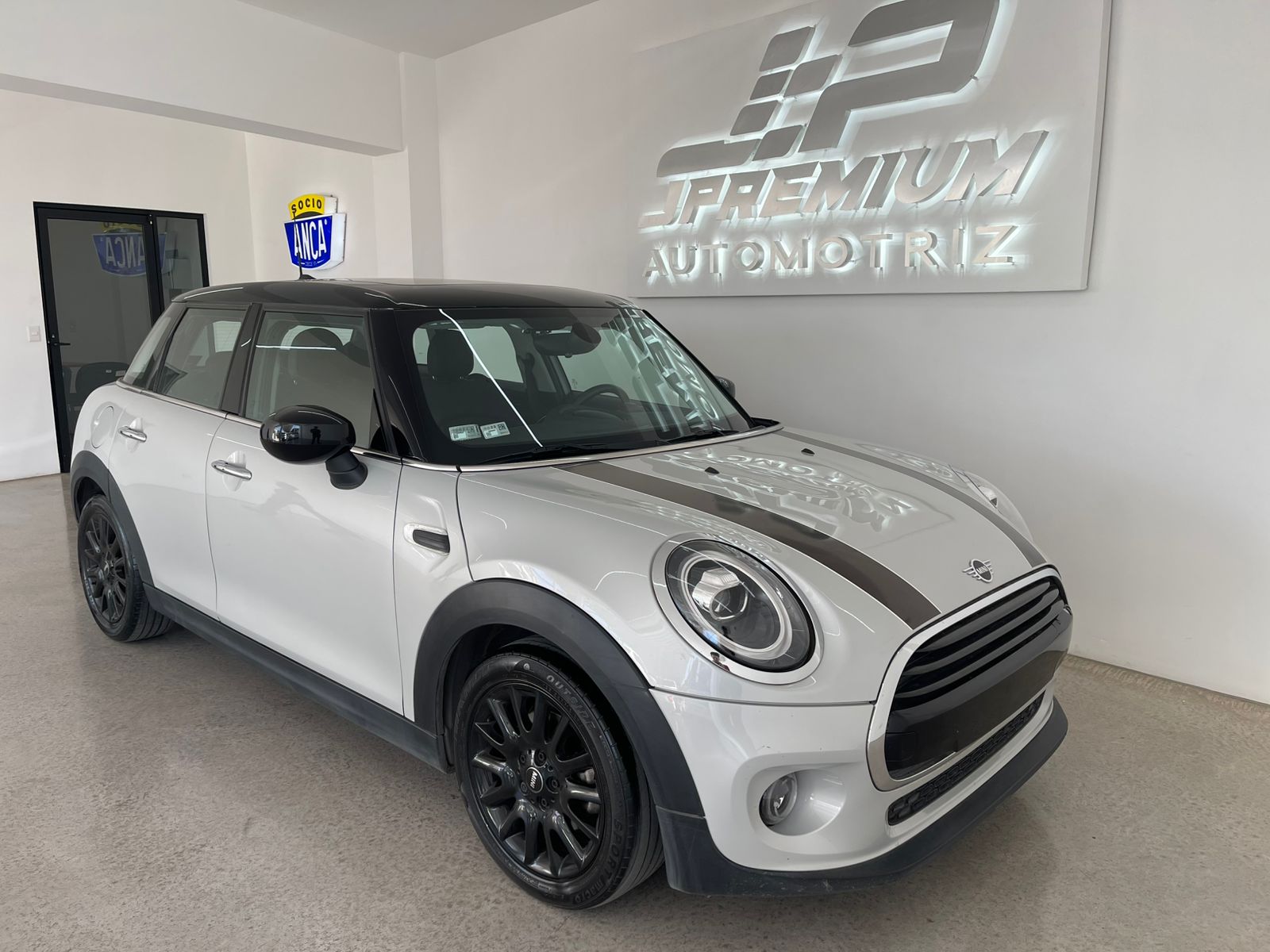 MINI COOPER 2021 - J Premium Automotriz
