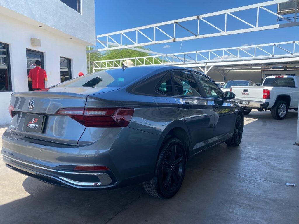 VOLKSWAGEN JETTA A7 SPORTLINE 2022 - J Premium Automotriz