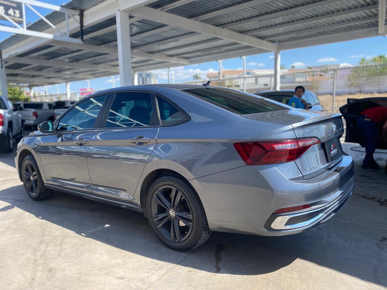 VOLKSWAGEN JETTA A7 SPORTLINE 2022 - J Premium Automotriz