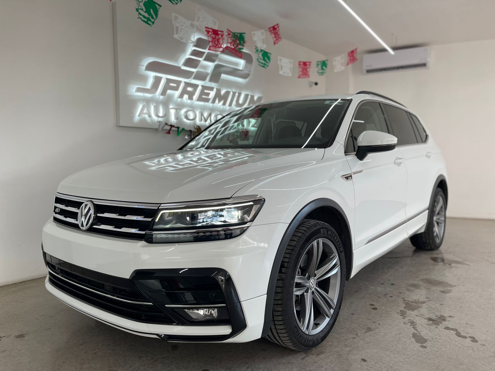 VOLKSWAGEN TIGUAN R-LINE 2020 - J Premium Automotriz