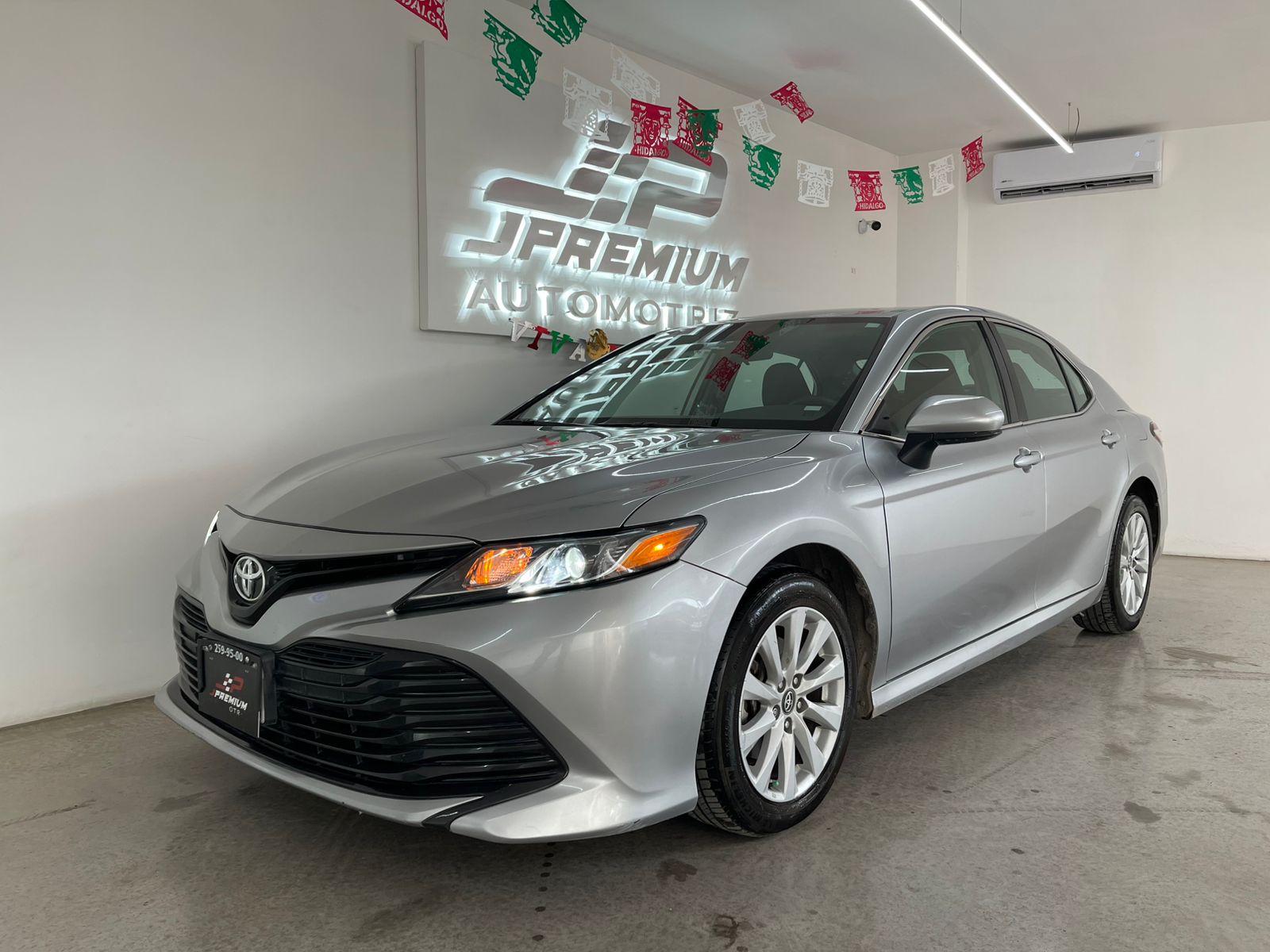 TOYOTA CAMRY LE 2020 - J Premium Automotriz