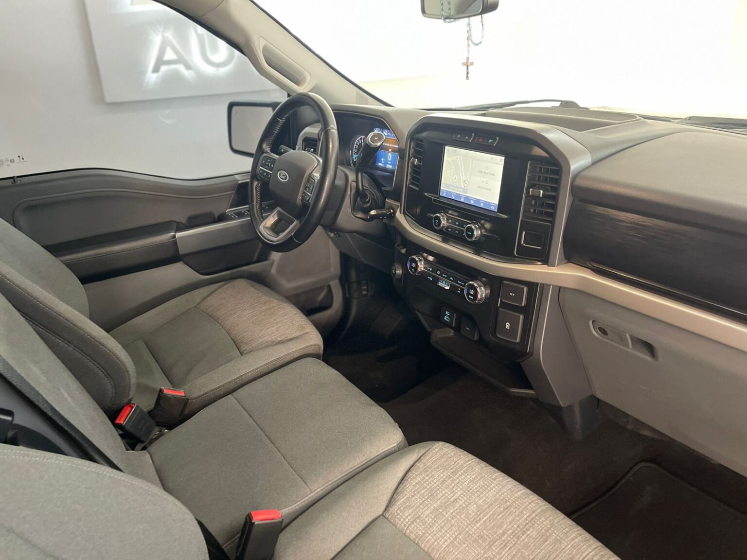 FORD LOBO XLT 2021 - J Premium Automotriz