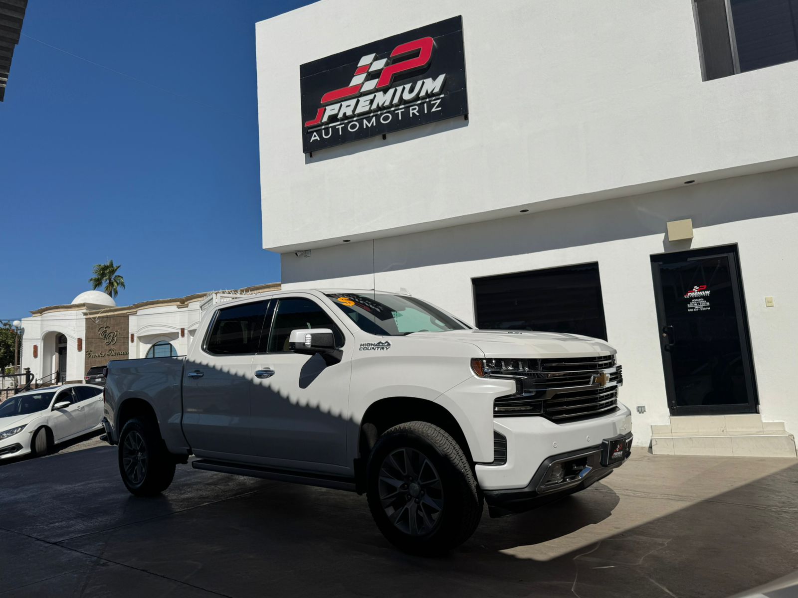 CHEVROLET CHEYENNE HIGH COUNTRY 2019 - J Premium Automotriz