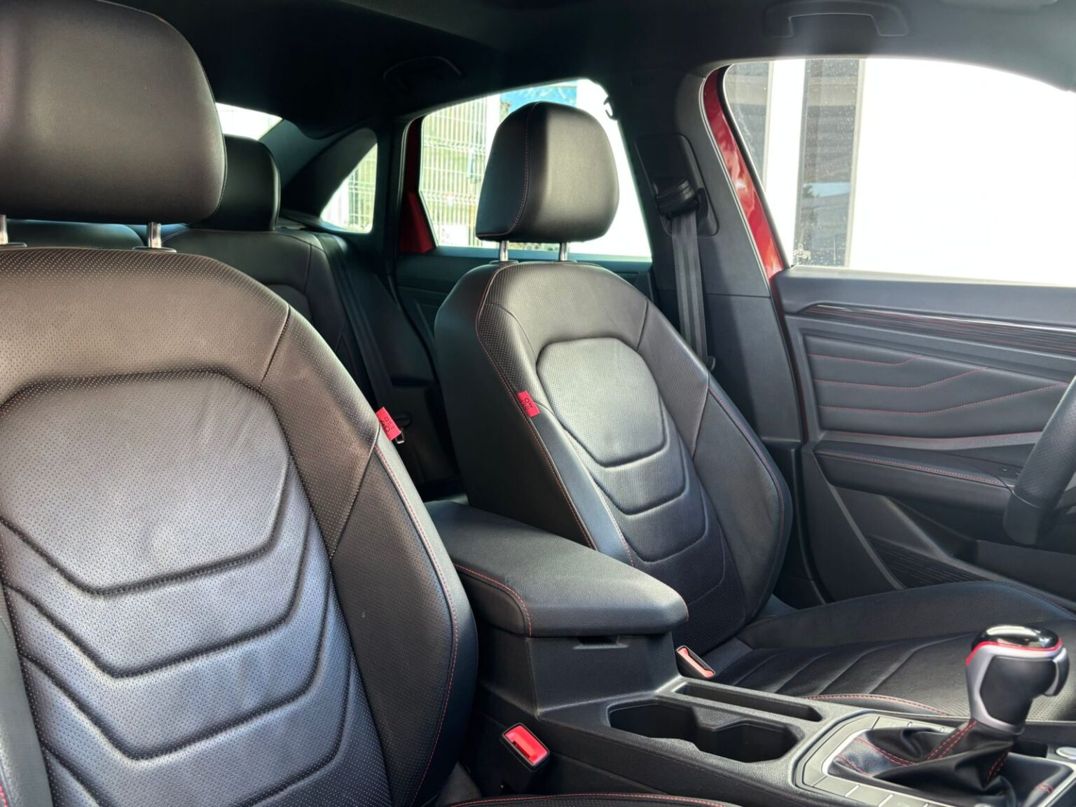 VOLKSWAGEN JETTA GLI 40 ANIVERSARIO 2024 - J Premium Automotriz