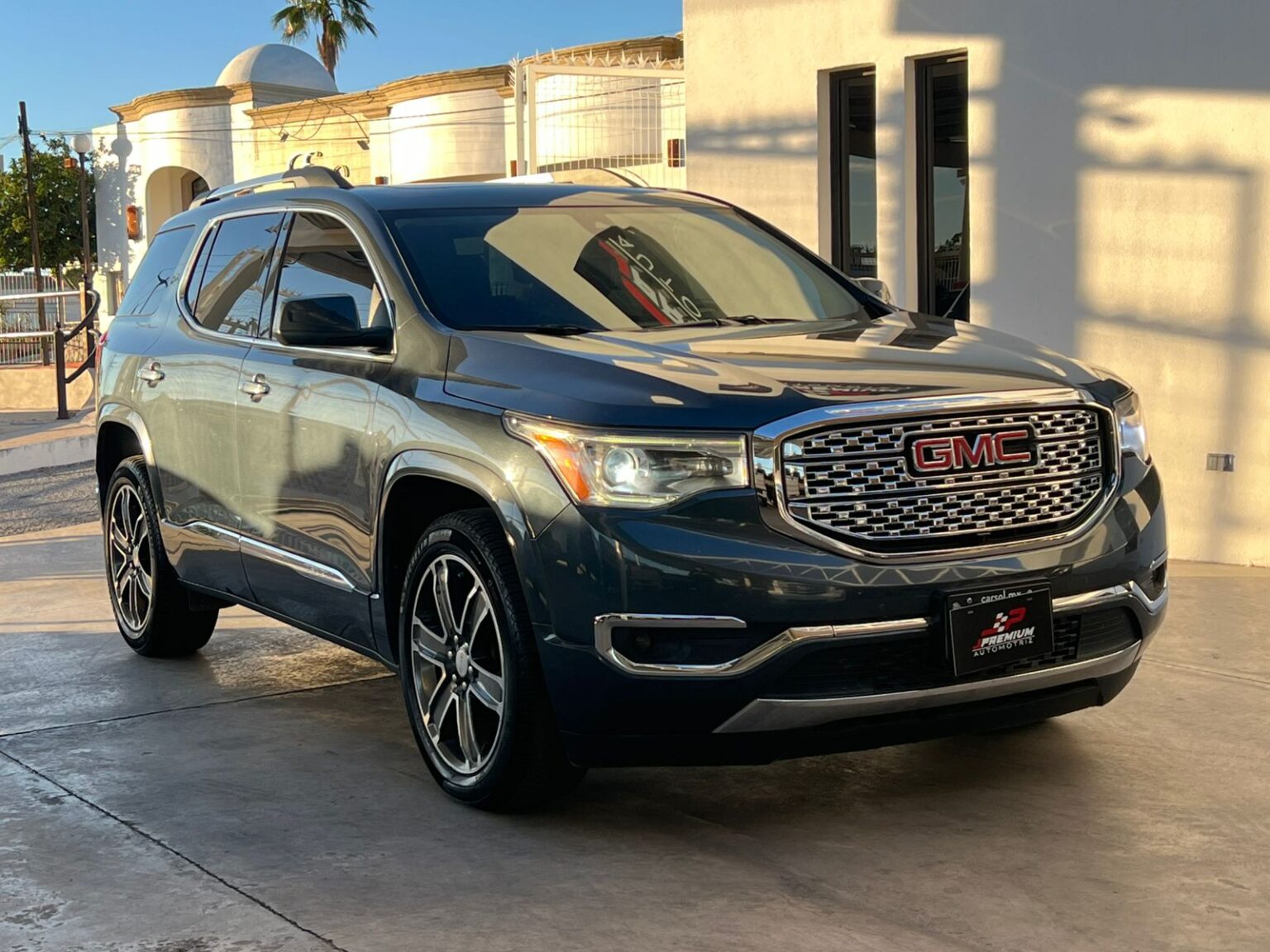 GMC ACADIA DENALI 2019 - J Premium Automotriz