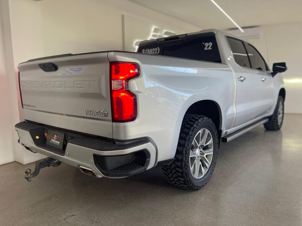 CHEVROLET CHEYENNE HIGH COUNTRY 2022 - J Premium Automotriz