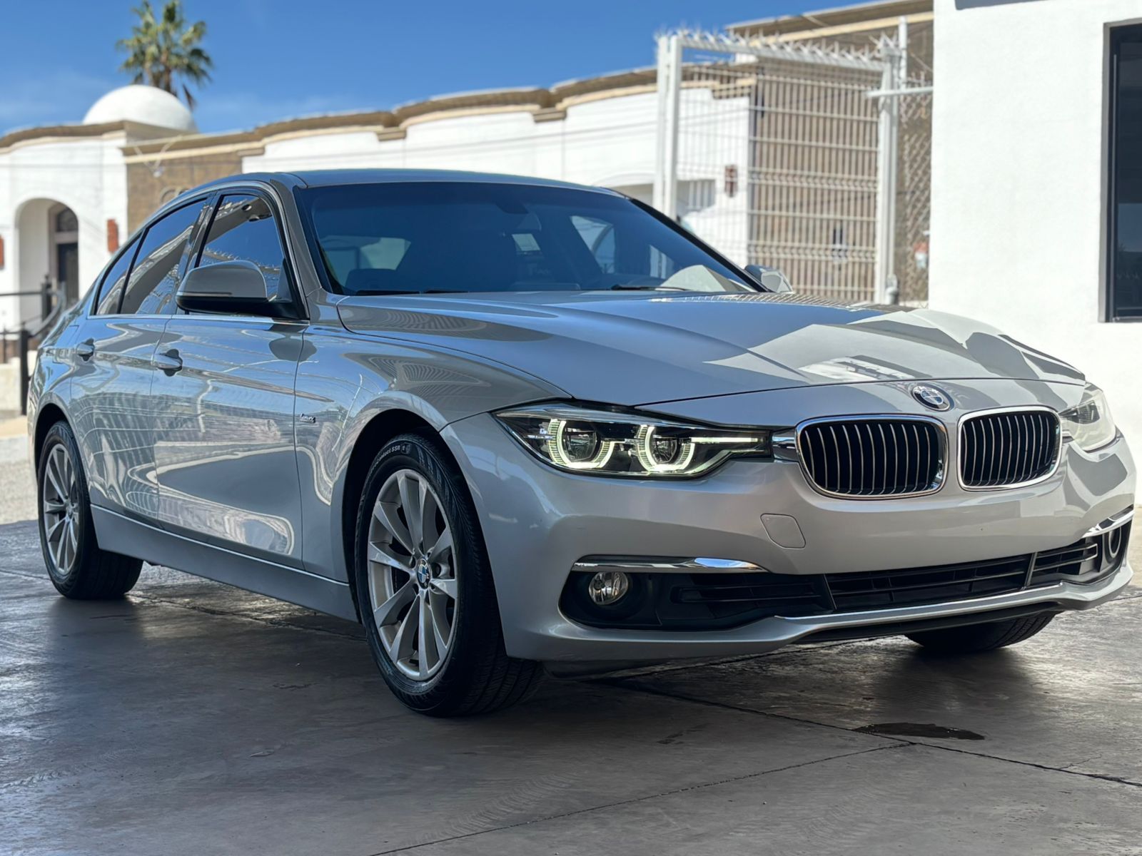 BMW 320i LUXURY 2016 - J Premium Automotriz